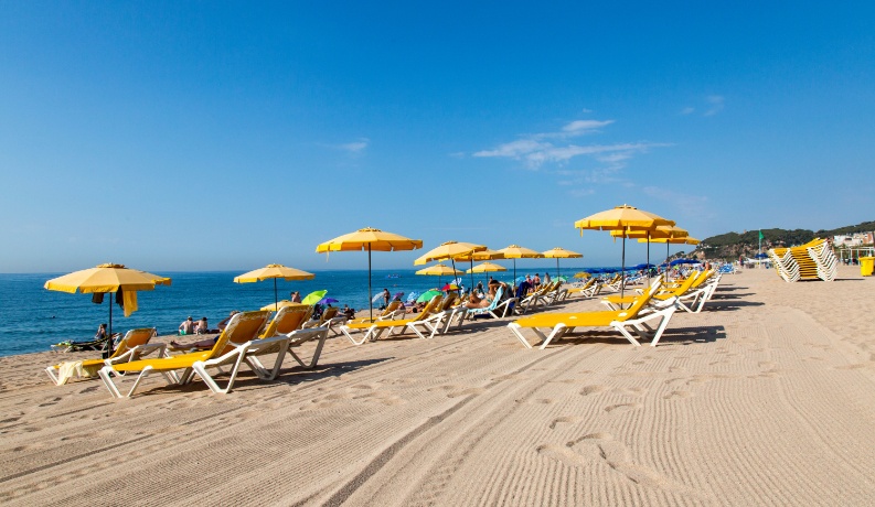 Playa de Calella: sol y relax en la Costa Barcelona | Hotel Internacional