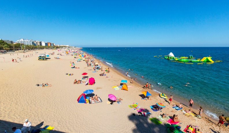 Playa de Calella: sol y relax en la Costa Barcelona | Hotel Internacional